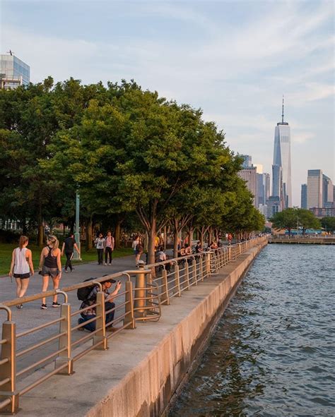 피어 51 앳 허드슨 리버 공원