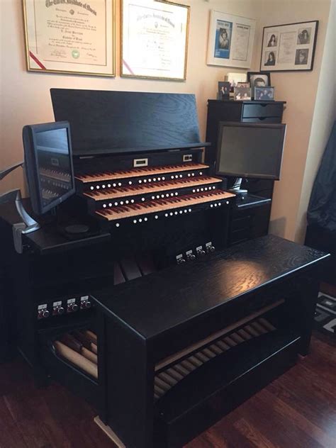 Compact Virtual Pipe Organ