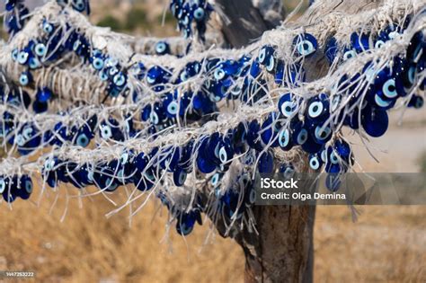 많은 전통적인 터키 사악한 눈 구슬 나무에 부적 푸른 유리에서 나자르 봉칡 0명에 대한 스톡 사진 및 기타 이미지 0명 관광 기념품 Istock