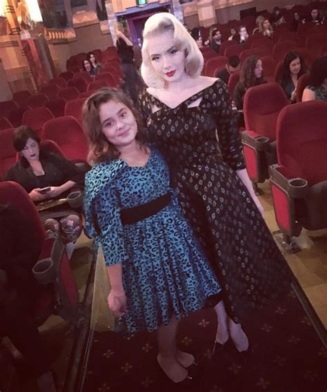 Pin By Roxane Elali On Miss Mosh Miss Mosh Fashion Model