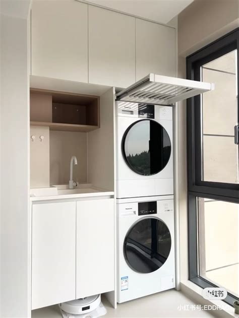 Laundry에 있는 Kyevern님의 핀 작은 세탁실 좁은 세탁실 세탁실 디자인