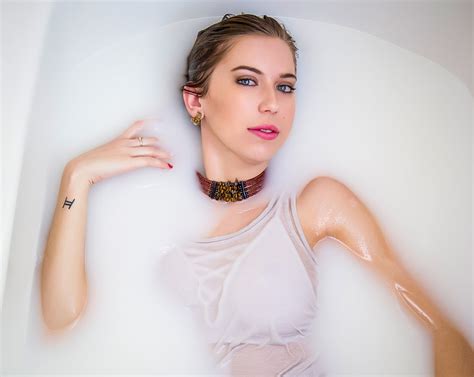 Zenfolio New Orleans Ladies Boudoir Photography Milk Bath