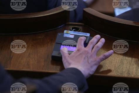 Депутатите обсъждат проект на решение за прекратяване на Споразумението