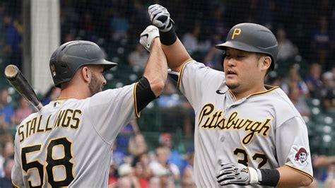 Sources Yoshi Tsutsugo Returning To Pirates On One Year Deal