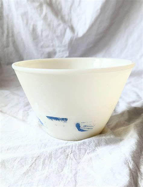 Vintage Fire King Glass Bowl Faded 65 Inch Etsy