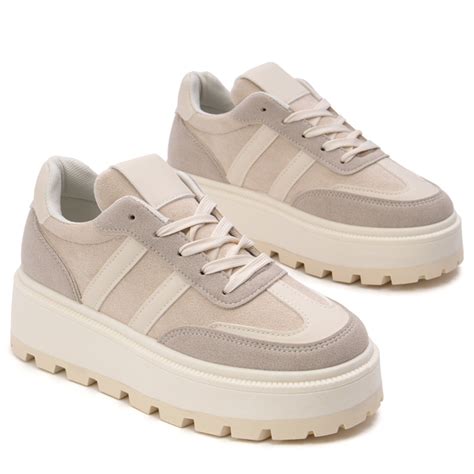 Дамски кецове на дебела подметка модерна визия и максимален комфорт за динамичното ежедневие