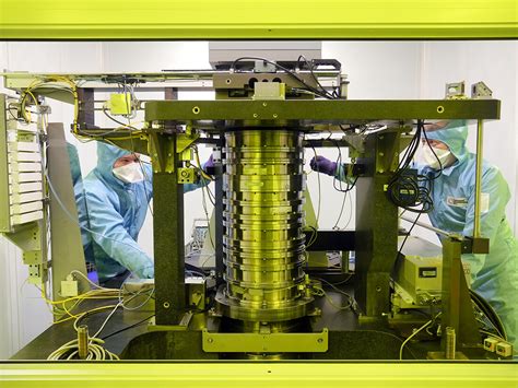 Russia Unveils Domestic 350 Nm Lithography System Amid Sanctions