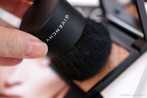 Две стильные штучки для макияжа от Givenchy - кисть кабуки и кисть для ...