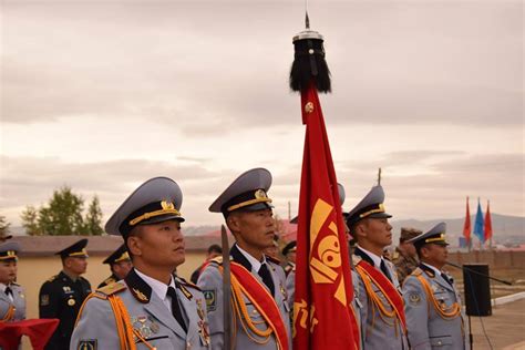 Зэвсэгт хүчний 014 р анги “Цэргийн гавьяаны улаан тугийн одон” оор шагнагдлаа · Dorgio Mn