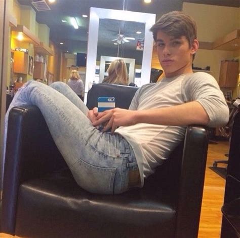 The Perfect Selfie R Cuteguys