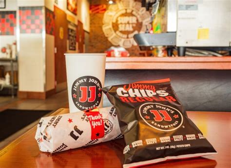 8 Fast Food Chains Where Dietitians Actually Eat