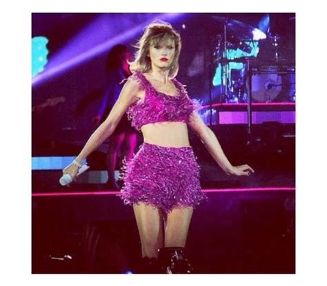 Pin By Genie Eldorado On Taylor Swift S Midriff And Navel Taylor Swift