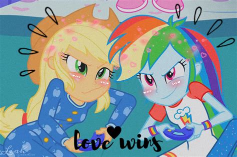 Applejack And Rainbow Dash Love
