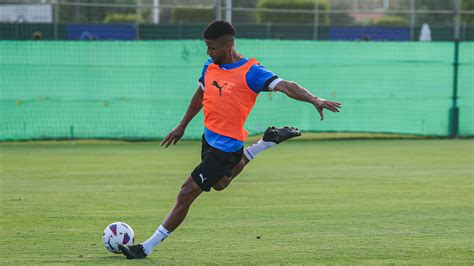 Allyson Polivalencia En La Delantera Al Estilo Brasileño Afe