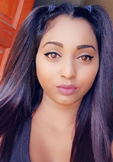 Indian Olivia Webcam Show Superchatlive