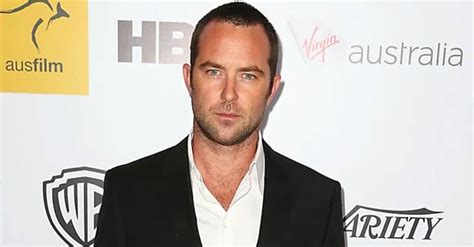 Sullivan Stapleton Height Weight Body Measurements Shoe Size
