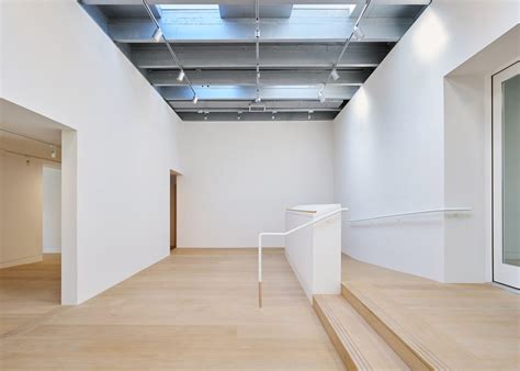 Formation Association Transforms Series Of Buildings For Phillips La