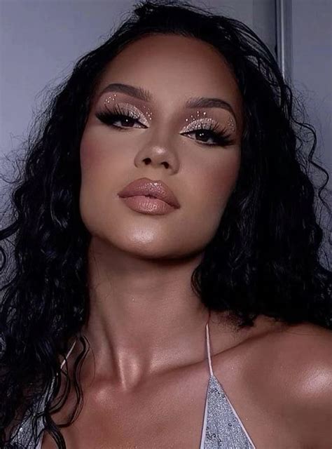 Pin By Maelly On Maquiagens 💄 Eye Makeup Elegant Makeup Makeup Routine