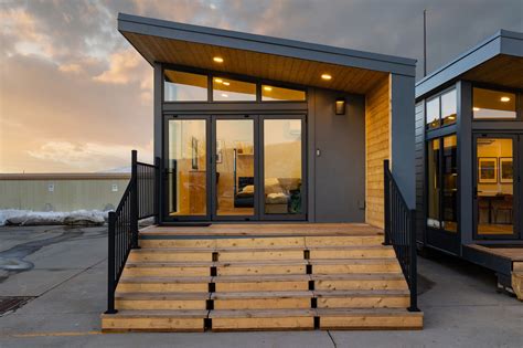 Adu California Irontown Modular