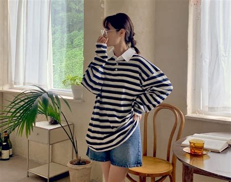 리리앤코 로인디프 코튼 배색 스트라이프 카라넥 티셔츠 가을 신상 자체제작 가을룩 데일리룩 데이트룩 출근룩 오피스룩 러블리룩 캠퍼스룩 코튼 스트라이프 카라넥 티셔츠 루즈핏
