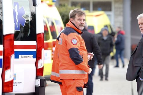 U Dalmaciji Nedostaju Timovi Hitne Pomoći Molim Pacijente Da Budu