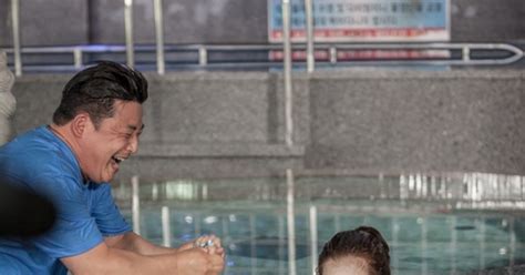 천하장사 써니 생애 첫 남자 목욕탕 입성 자연스럽죠