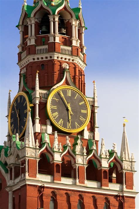 Plan Announced to Reduce Russia’s Time Zones