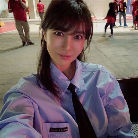 5 Potret Cantik Istri Shin Tae Yong Awet Muda Dan Tampil Modis