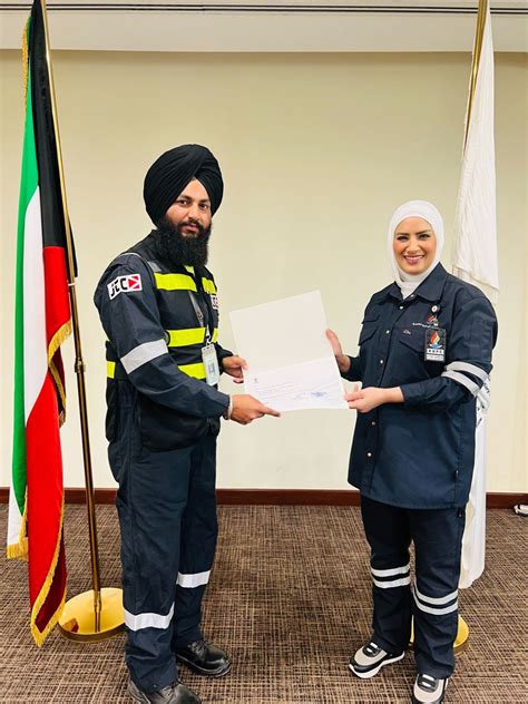 Knpc Jtc Knpc Jtc Knpc Cranes Heavyliftingequipment Heavyequipment Crawlercranes