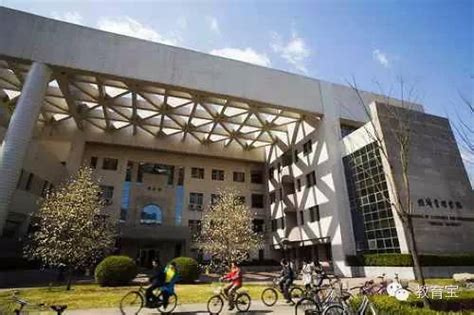 “水木清华”中国人的清华梦——清华大学 带你走名校