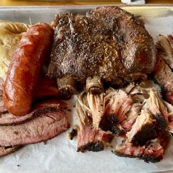 FIREHOUSE QUE BREW Updated April 2025 354 Photos 590 Reviews 1019 S Main Ave