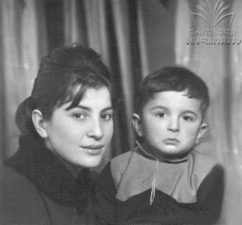 ჩვენი შვილი ირაკლისთვის მისი ნათელი ხსოვნისთვის გააკეთე ეს წერილი