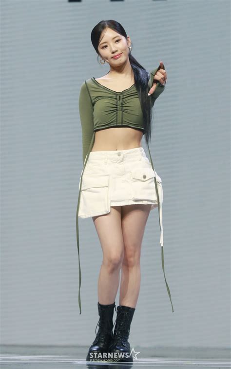 프로미스나인 박지원 완벽한 각선미[★포토] 스타뉴스