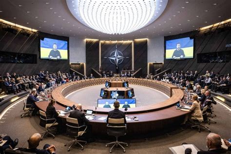 Страны НАТО призвали готовиться к войне Политика