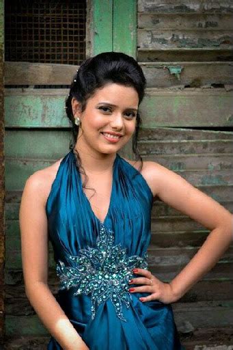 9 Hot Sexy Shruti Kanwar Bikini Pics