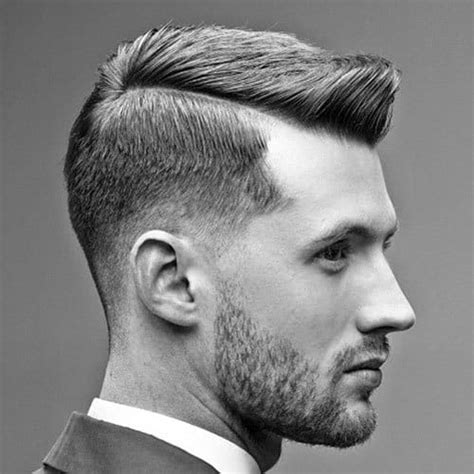 25 Best Short Pompadour Hairstyles For Guys