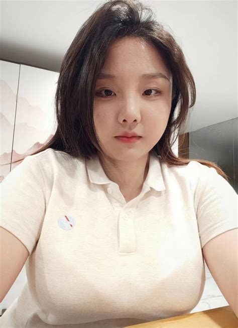 刘静怡 上海紫燕食品股份有限公司 礼赠渠道 项目总监 Foodtalks个人主页