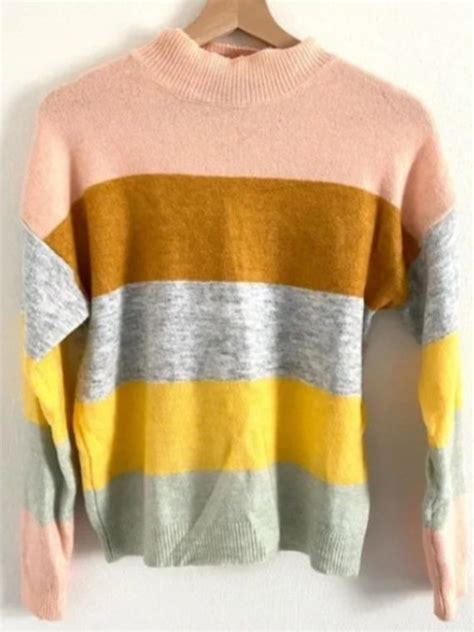 The Sex Lives Of College Girls S03 Color Block Striped Sweater