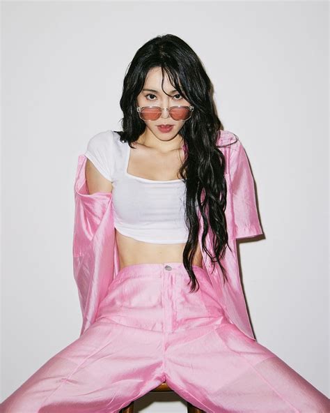 붙임머리마술사 유이님💙 요즈음 단발머리 스타일 유지중이신 울 유이님의 긴머리가 그리워 담아왔어요