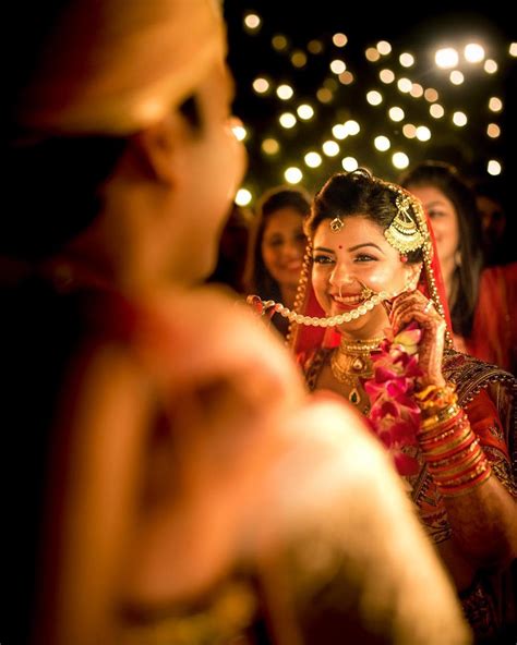 11 Quirky Candid Wedding Photos And Ideas For Your D Day