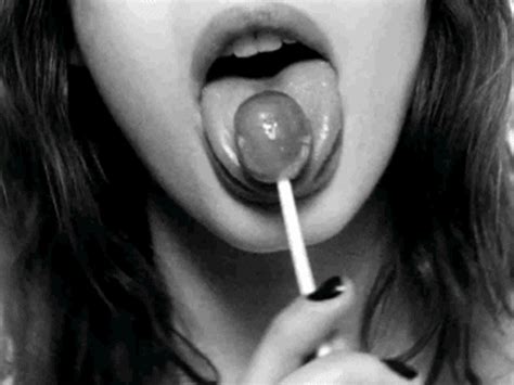 How Many Licks… Tumbex