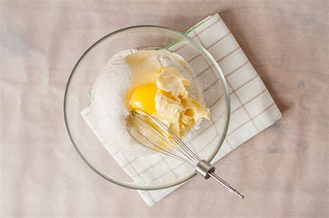 간단하고 맛있는 하트 모양의 쿠키를 아침 식사로 만드는 과정 발렌타인 데이 Diy 단계별 2월에 대한 스톡 사진 및 기타 이미지 Istock