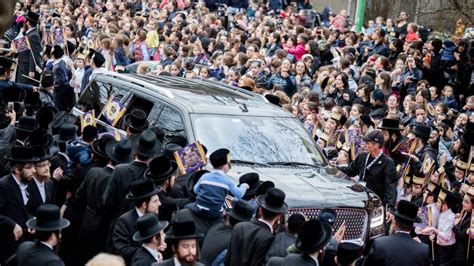 Des Centaines De Juifs Hassidiques Convergent à Outremont Tva Nouvelles