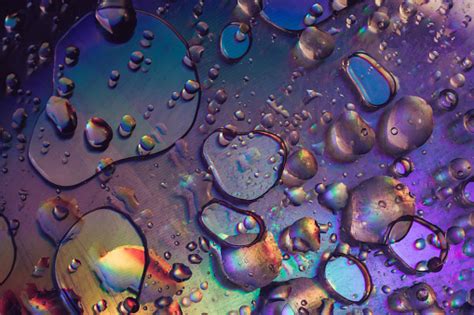 홀로그램 효과의 아름다운 추상화 보라색 블루 컬러 라이트 워터 드롭 디자인에 대한 배경 패턴입니다 매크로 사진 보기 0명에 대한 스톡 사진 및 기타 이미지 Istock