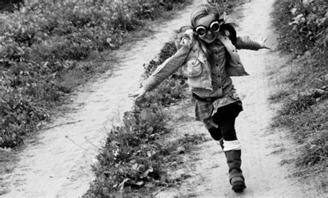 შავ თეთრი ფოტოები ფერადი განწყობით