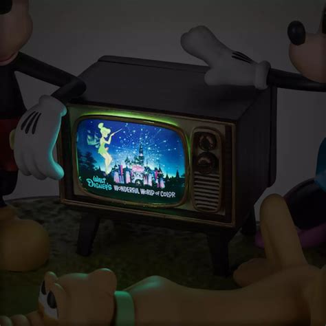 Shopdisney Adds Mickey And Minnie With Pluto Light Up Musical Figure From