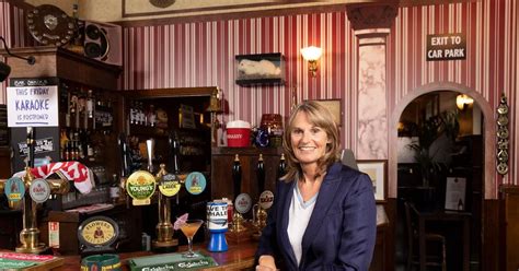 Cassandra Reopens Nags Head For Only Fools And Horses 40th Anniversary