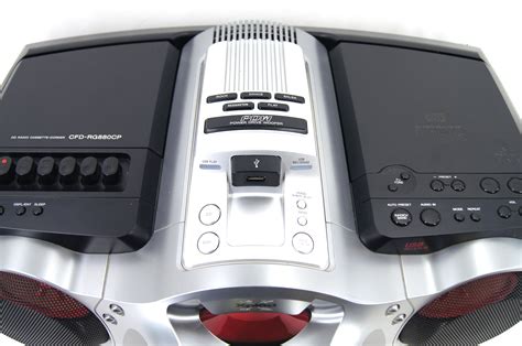 Портативная магнитола Sony CFD-RG880