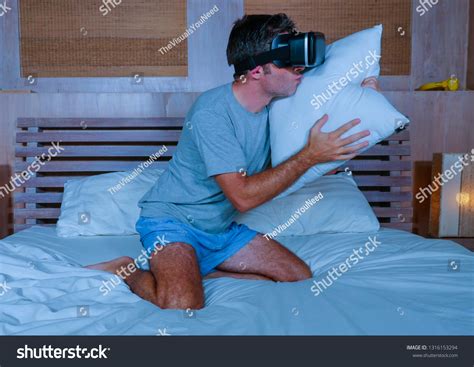 件のSexual illusionの画像写真素材ベクター画像 Shutterstock