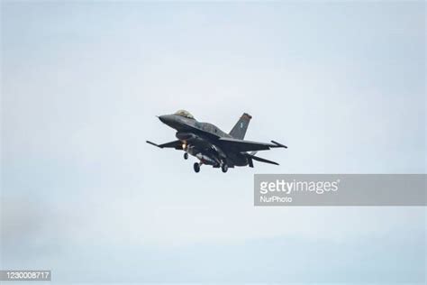 F16 Viper Photos And Premium High Res Pictures Getty Images